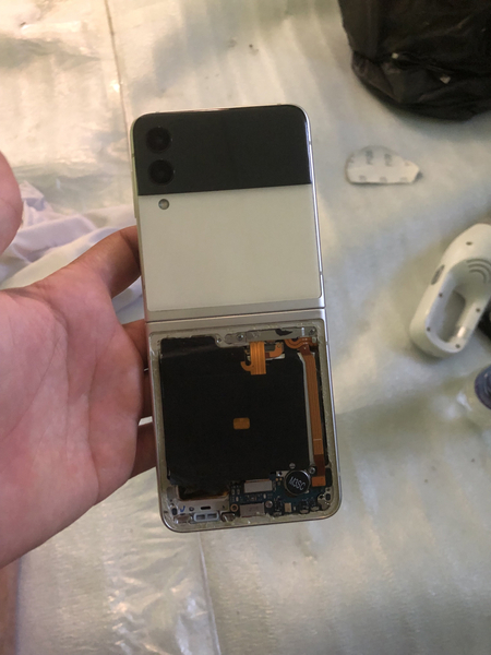 Z flip 3 zapchastga з флип 3 на запчаст