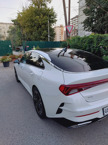 Kia k5 sotiladi 2023 yil