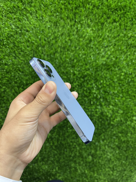 iPhone 13 pro.