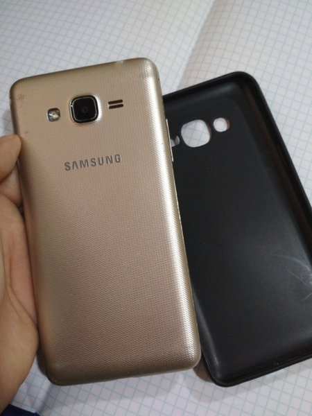 Samsung Galaxy J2 prame