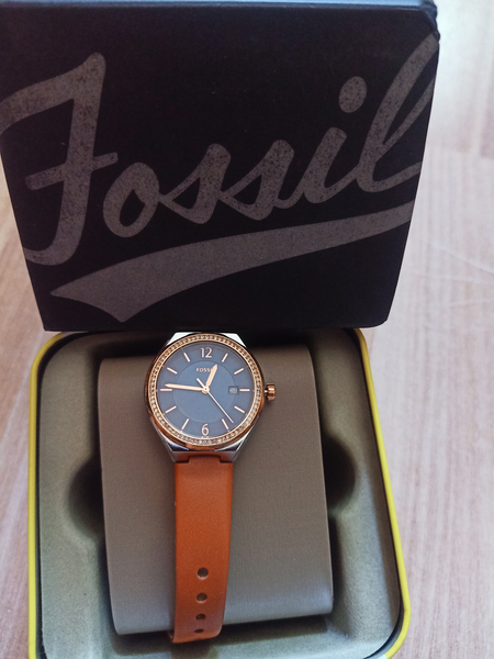 Fossil Коричневые кожаные часы BQ3803