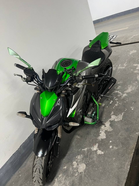 KAWASAKI Z1000 sotiladi