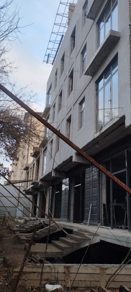 Продается магазин в центре города по  ул.рудакий орентир техноогазоил!