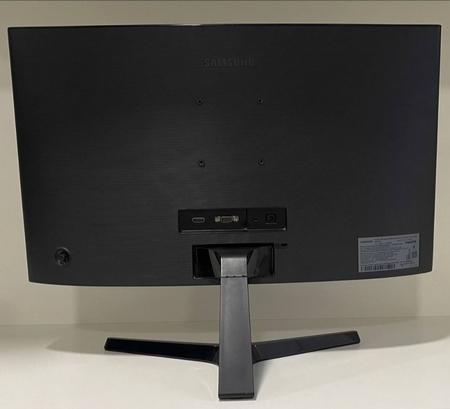 Monitor sotiladi Samsung curried