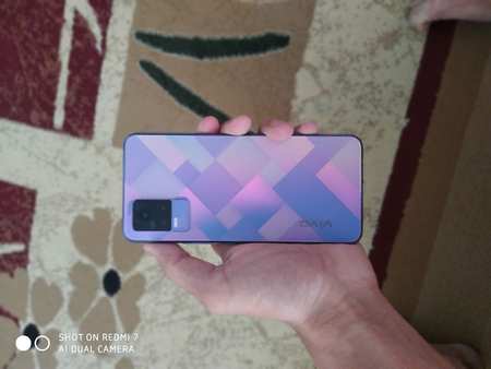 VIVO v21e telefoni