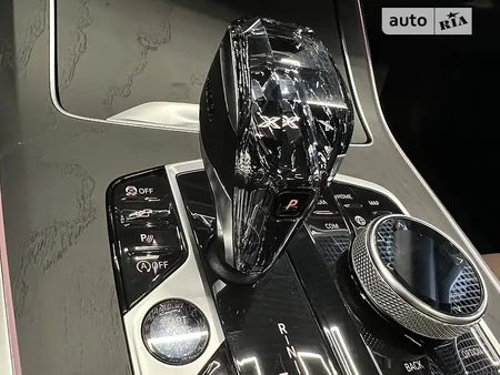 BMW x7 x drive40i