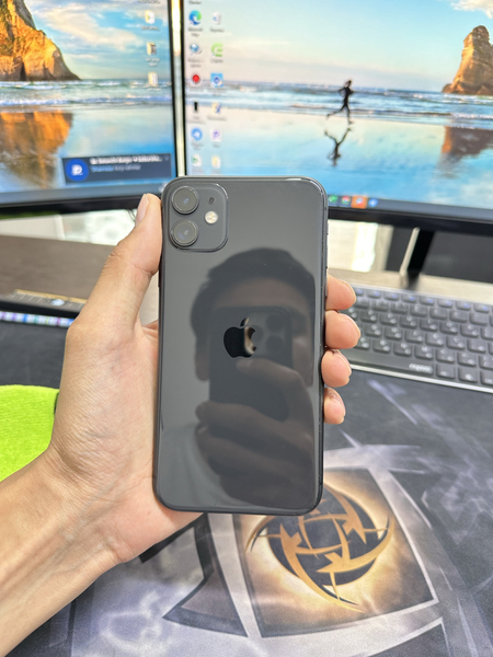 Iphone 11 64GB 260$