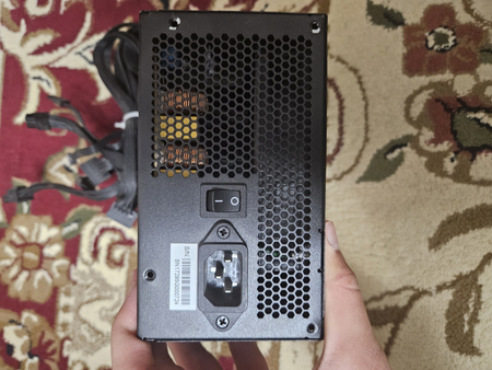 ПРОДАЁТСЯ блок питания на 700W