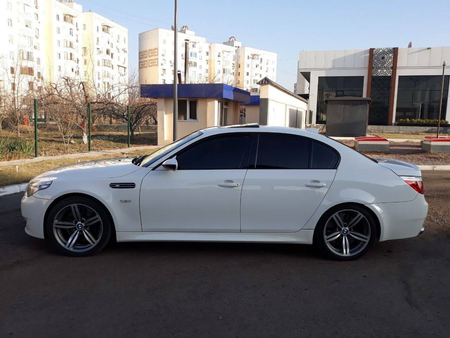 Продаю Bmw M5e60