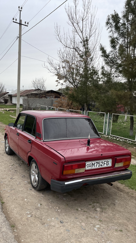 Vaz 2107 holati yaxshi tayyor moshina mator hadavoy ishi yoq