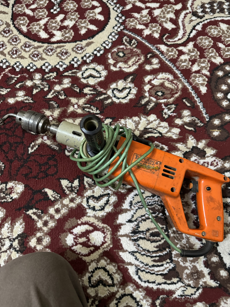 Srochni sotiladi Holati yaxshi juda yaxshi ishlidi