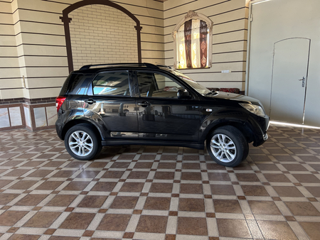 Tayota Rav4 srochna sotiladi xolati zor