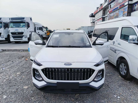 Sotuvda Jac JS8 mavjud