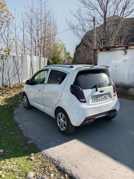 Spark sotiladi va vikupga.