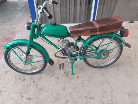 Motorka sotiradi
