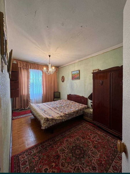 Продаётся квартира на Бобура