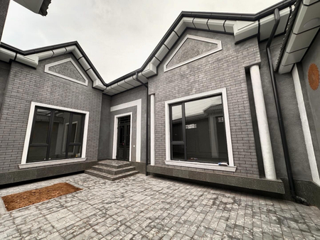 Sergili xonabot 2.5 sotix 1 etaj 4xona 150.000$
