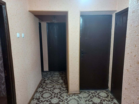 СРОЧНИЙ аренда Кивартира бел тепа  средний состаянна