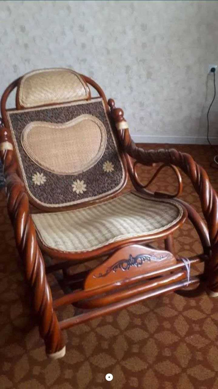 Кресло качалка деревянный