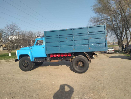 Gaz 53  Sotiladi