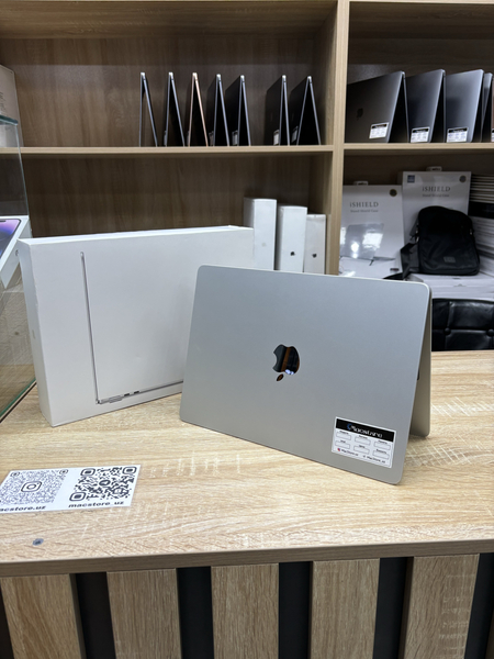 Macbook air 2022 M2 8/512Gb
