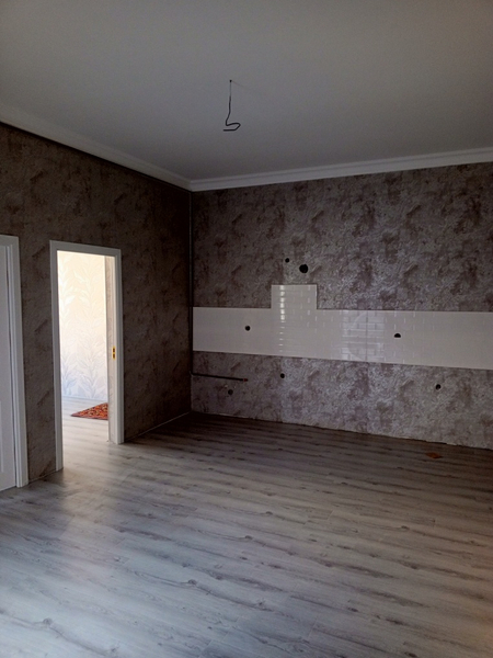 Uch qaxramon postidan kirganda hovli satiladi