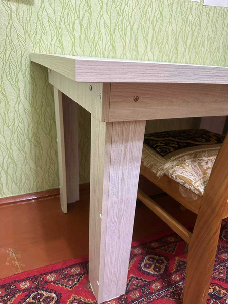 Стол, 120×80×75 см, холати зор, отличное состояние