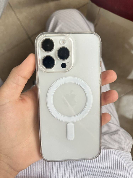 Nasiyaga Iphone 15 pro\\nRangi: Oq\\nXotira 128 gb\\nYomkist 100%\\n3 oy boldi