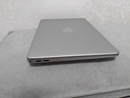 HP 15.6