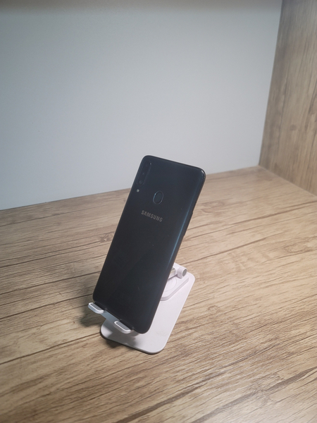 Samsung A20 S sotiladi