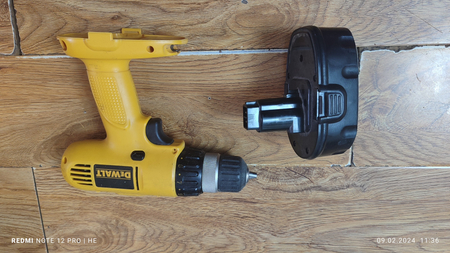 Шуруповёрт DeWalt