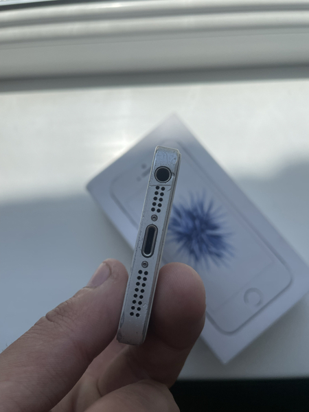 Срочно iphone 5 se 64 гб