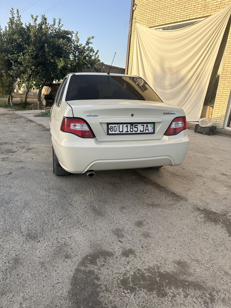 Neksya 2 Udari yuq bir qul mashina