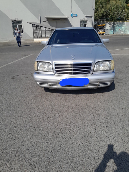 На продаже Мерседес Венс W 140.