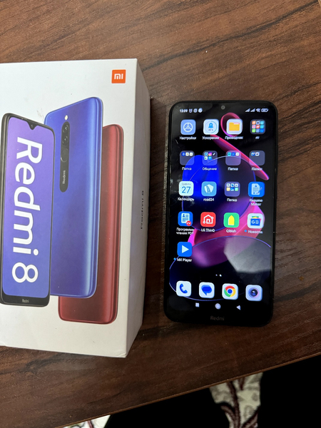 Redmi 8 4/64 radnoy
