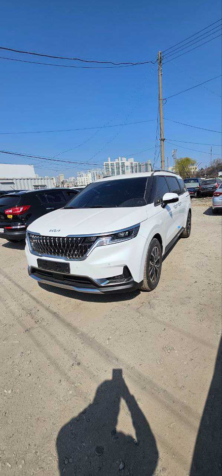 KIA KARNIVAL - 4  2023 года