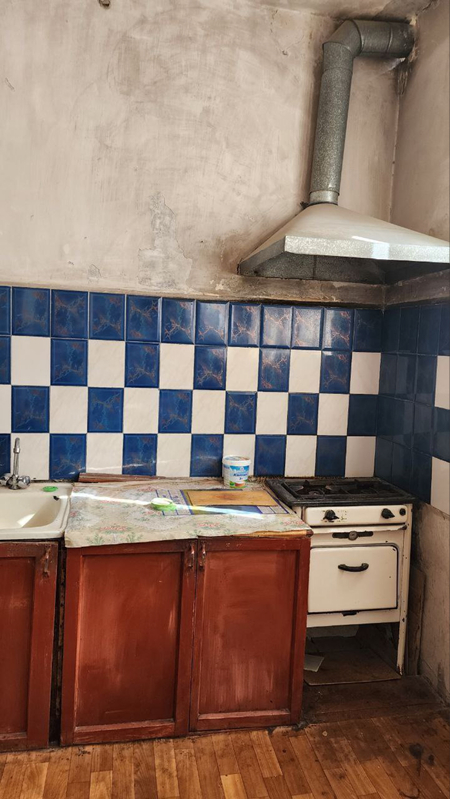 Продам квартира чиланзар ак тепе 1х ком 2*6 балкон