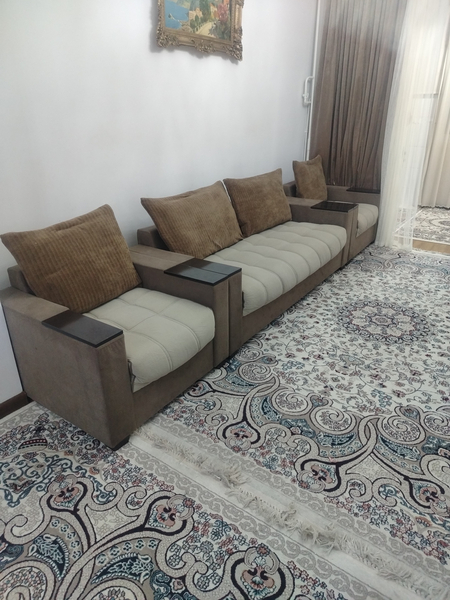 Divan kresla sotiladi