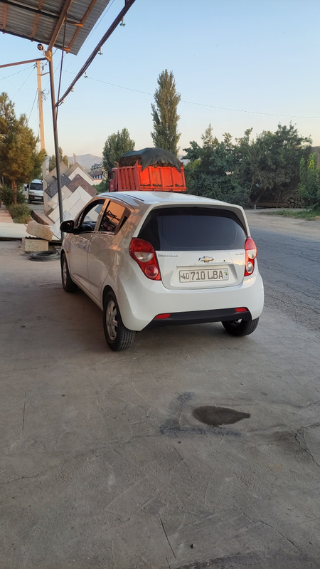 Spark 1 pozitsiya 345ming yurgan mator xadavoy zur petnosi bor ustida