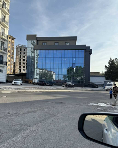 Сдается просторное офисное помещение 1080 м² Алмазар (J2624)