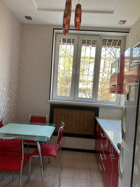 Ц1 аренда в центре 2 комн переделан в3х