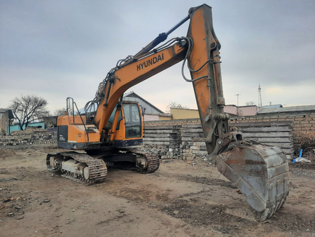 Ekskavator ROBEX 235