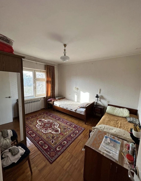 Продам квартиру на Буюк Ипак Йули 77серия 2/3/4