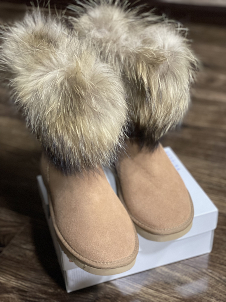 UGG Australia 41-35