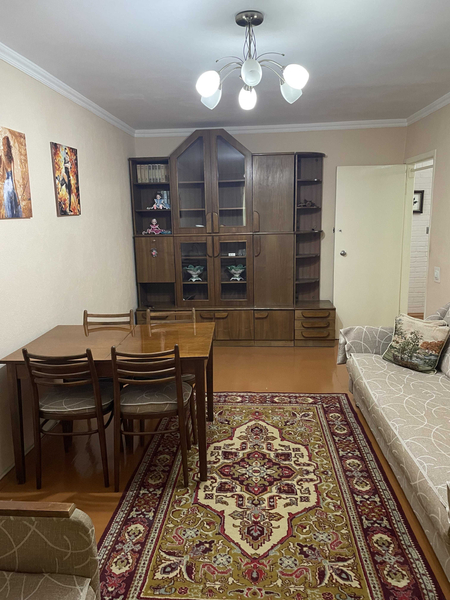 Продается своя квартира, 4/2/4, не торец, за роддомом №2 (Карасарай)
