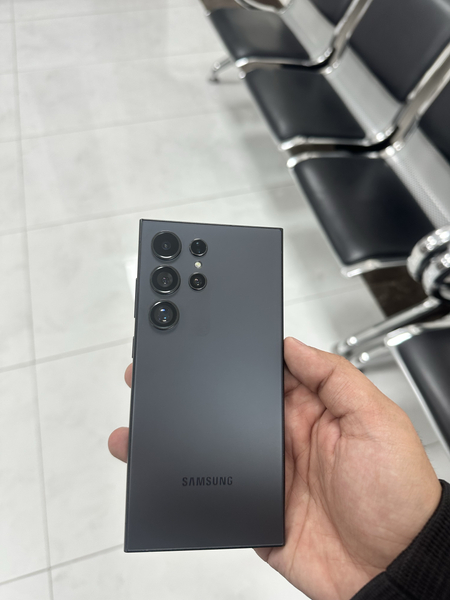 Продам samsung s24 ultra дубай версия в идеале пользовался неделю