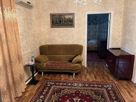 Продаётся 3х комнатная квартира. 1 этаж.Вузгородок. Олмазарский район.