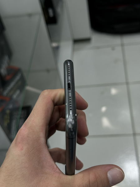 Iphone 11 ideal karobka dak bor