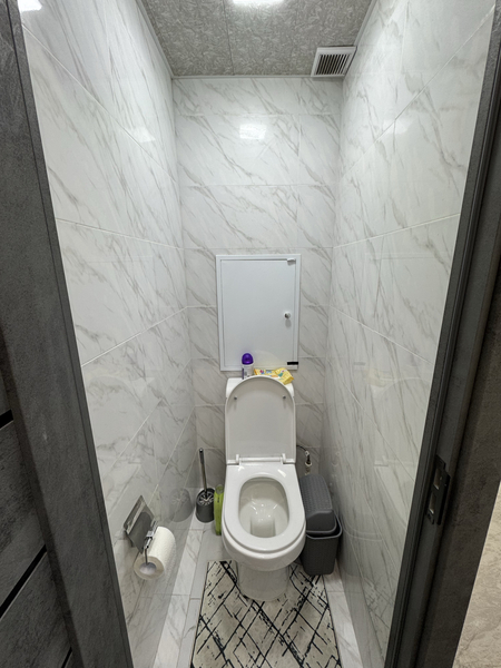 -Uctepa 11 KV Al Xorazimey krug 2в3/1/4 Продается квартира