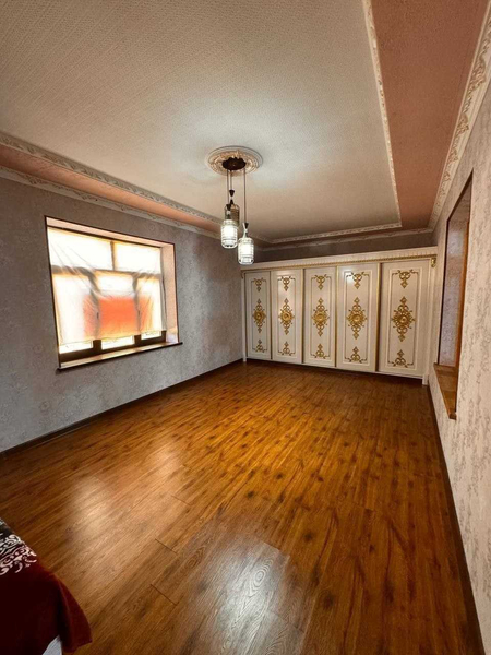 Продается дом на земле 7х комнатная